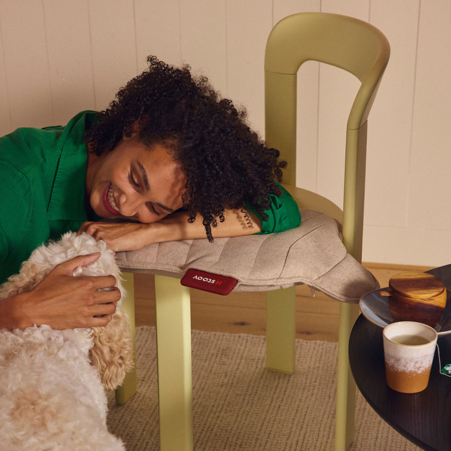 Cordless & Rechargeable Heated Blankets | Big Hug & Huge Hug by Stoov